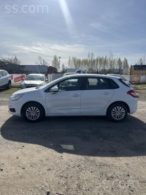 Balts Citroen C4 2011 Daugavpils, ar dzinēja tilpumu 1.60 L un nobraukumu 248 tūkst. km par 3250 €, foto 4 vietnē AUTOMOTO.COM.LV