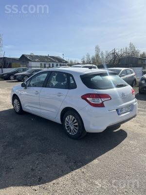 Balts Citroen C4 2011 Daugavpils, ar dzinēja tilpumu 1.60 L un nobraukumu 248 tūkst. km par 3250 €, foto 5 vietnē AUTOMOTO.COM.LV