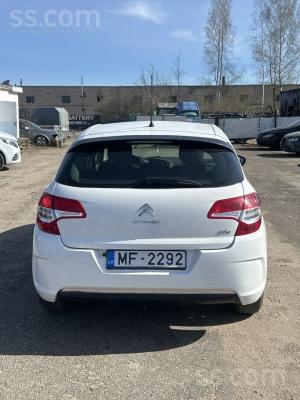 Balts Citroen C4 2011 Daugavpils, ar dzinēja tilpumu 1.60 L un nobraukumu 248 tūkst. km par 3250 €, foto 6 vietnē AUTOMOTO.COM.LV