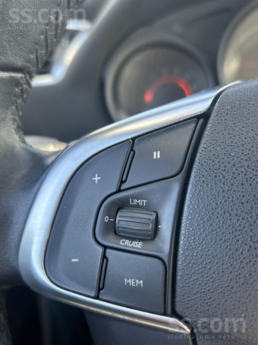 Balts Citroen C4 2011 Daugavpils, ar dzinēja tilpumu 1.60 L un nobraukumu 248 tūkst. km par 3250 €, foto 16 vietnē AUTOMOTO.COM.LV