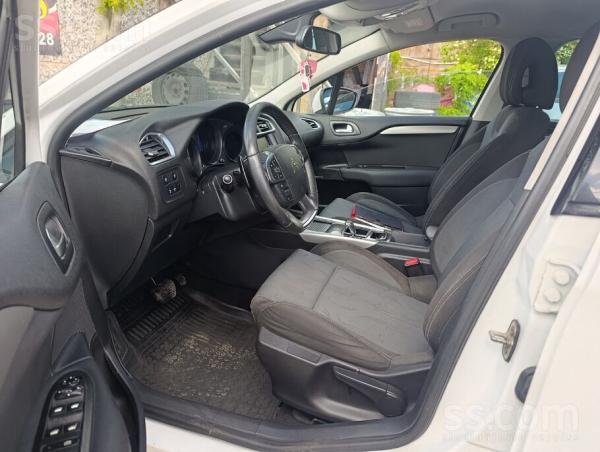 Balts Citroen C4 2011 Rēzekne, ar dzinēja tilpumu 1.60 L un nobraukumu 363 tūkst. km par 2850 €, foto 7 vietnē AUTOMOTO.COM.LV