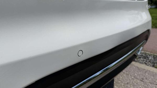 White Citroen C4 2011 in Vilnius, with an engine capacity of 1.56 L and mileage of 301 thousand km for 3499 €, photo 9 on AUTOMOTO.COM.LV