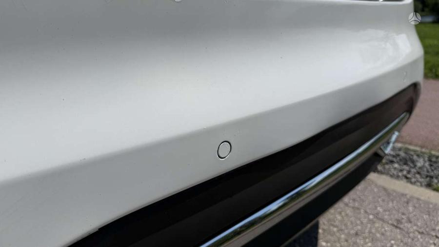 White Citroen C4 2011 in Vilnius, with an engine capacity of 1.56 L and mileage of 301 thousand km for 3499 €, photo 9 on AUTOMOTO.COM.LV