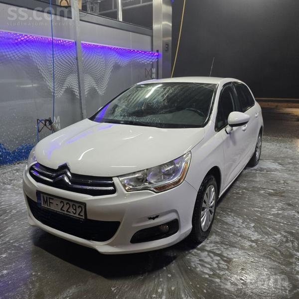 Balts Citroen C4 2011 Daugavpils, ar dzinēja tilpumu 1.60 L un nobraukumu 249 tūkst. km par 4000 €, foto 4 vietnē AUTOMOTO.COM.LV