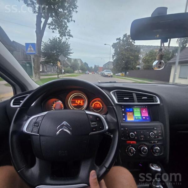 Balts Citroen C4 2011 Daugavpils, ar dzinēja tilpumu 1.60 L un nobraukumu 249 tūkst. km par 4000 €, foto 10 vietnē AUTOMOTO.COM.LV