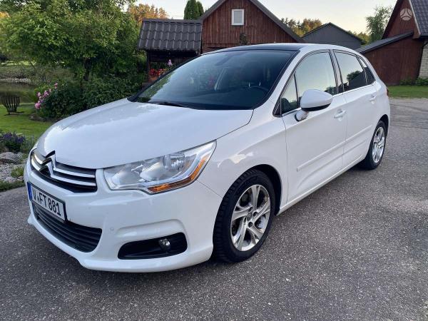 Balts Citroen C4 2012 Kauņa, ar dzinēja tilpumu 1.58 L un nobraukumu 224 tūkst. km par 3950 €, foto 1 vietnē AUTOMOTO.COM.LV