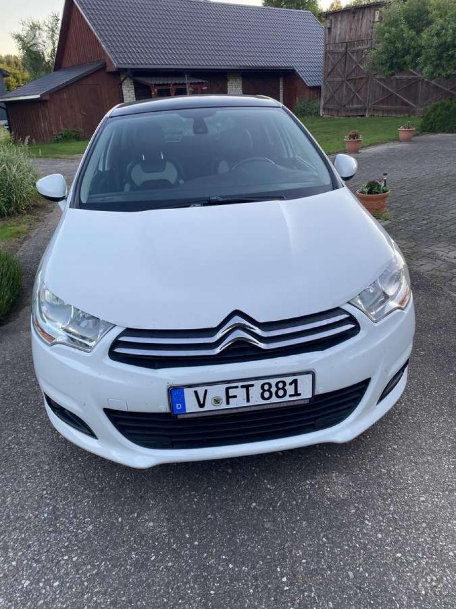Balts Citroen C4 2012 Kauņa, ar dzinēja tilpumu 1.58 L un nobraukumu 224 tūkst. km par 3950 €, foto 4 vietnē AUTOMOTO.COM.LV