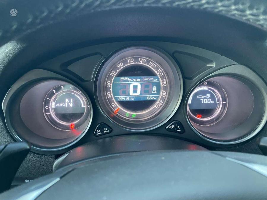 Balts Citroen C4 2012 Kauņa, ar dzinēja tilpumu 1.58 L un nobraukumu 224 tūkst. km par 3950 €, foto 13 vietnē AUTOMOTO.COM.LV