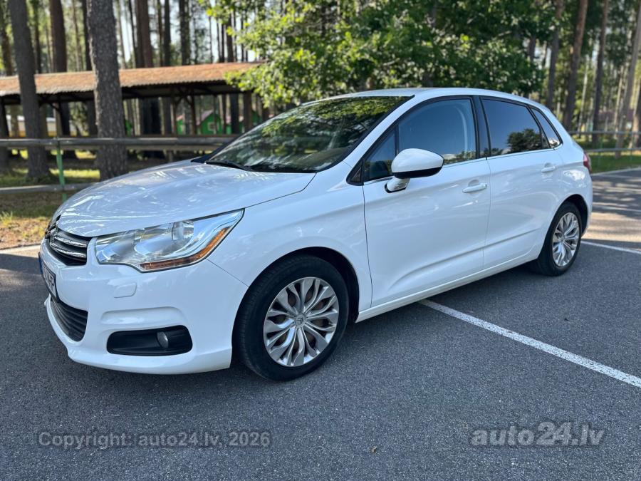 Balts Citroen C4 2012 Pērnava, ar dzinēja tilpumu 1.60 L un nobraukumu 178 tūkst. km par 2989 €, foto 4 vietnē AUTOMOTO.COM.LV