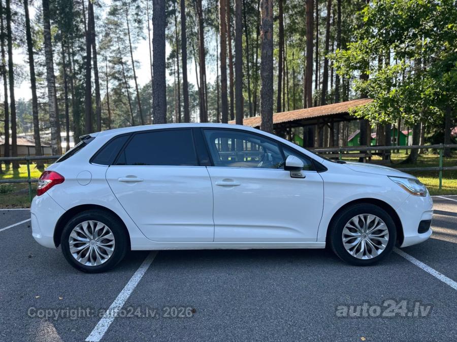 Balts Citroen C4 2012 Pērnava, ar dzinēja tilpumu 1.60 L un nobraukumu 178 tūkst. km par 2989 €, foto 8 vietnē AUTOMOTO.COM.LV