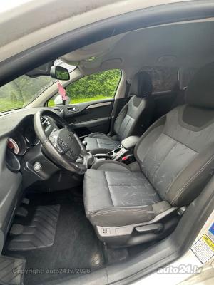 Balts Citroen C4 2012 Pērnava, ar dzinēja tilpumu 1.60 L un nobraukumu 178 tūkst. km par 2989 €, foto 11 vietnē AUTOMOTO.COM.LV