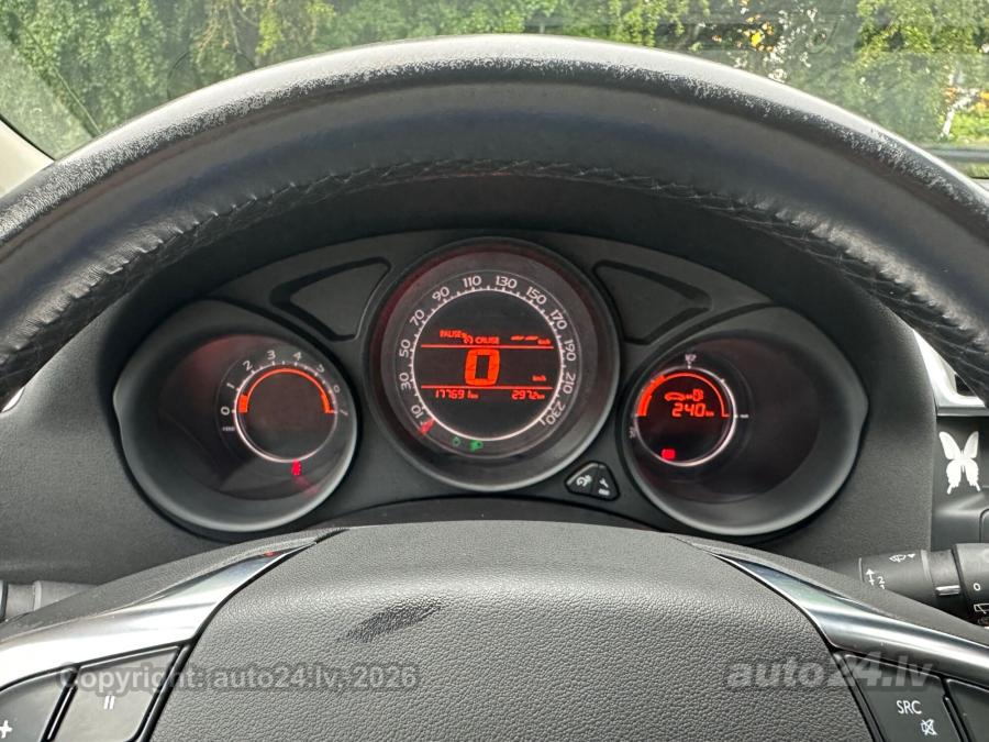 Balts Citroen C4 2012 Pērnava, ar dzinēja tilpumu 1.60 L un nobraukumu 178 tūkst. km par 2989 €, foto 17 vietnē AUTOMOTO.COM.LV