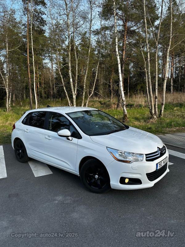 Balts Citroen C4 2013 Tallina, ar dzinēja tilpumu 1.60 L un nobraukumu 206 tūkst. km par 3550 €, foto 3 vietnē AUTOMOTO.COM.LV