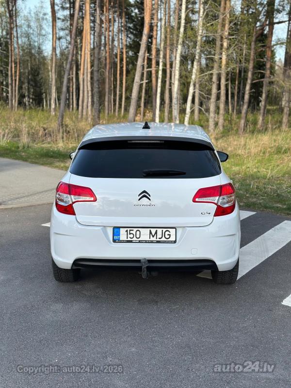 Balts Citroen C4 2013 Tallina, ar dzinēja tilpumu 1.60 L un nobraukumu 206 tūkst. km par 3550 €, foto 6 vietnē AUTOMOTO.COM.LV