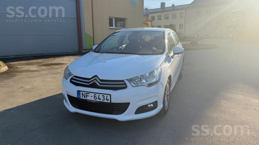Balts Citroen C4 2013 Jelgava, ar dzinēja tilpumu 1.60 L un nobraukumu 315 tūkst. km par 3100 €, foto 1 vietnē AUTOMOTO.COM.LV