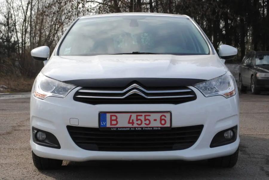 Белый Ситроен С4 2013 в Рига, объемом двигателя 1.60 л и пробегом 110 тыс. км за 5590 €, фото 6 на AUTOMOTO.COM.LV