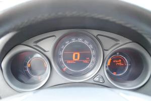 Белый Ситроен С4 2013 в Рига, объемом двигателя 1.60 л и пробегом 110 тыс. км за 5590 €, фото 19 на AUTOMOTO.COM.LV
