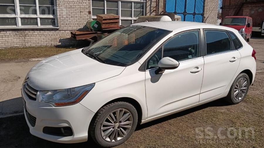 Balts Citroen C4 2014 Liepāja, ar dzinēja tilpumu 1.60 L un nobraukumu 265 tūkst. km par 3555 €, foto 1 vietnē AUTOMOTO.COM.LV
