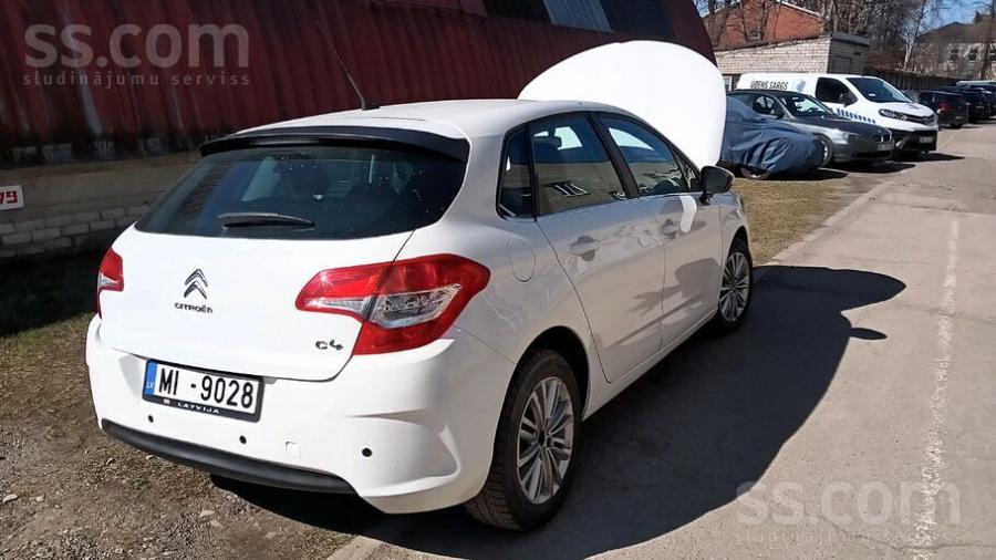 Balts Citroen C4 2014 Liepāja, ar dzinēja tilpumu 1.60 L un nobraukumu 265 tūkst. km par 3555 €, foto 15 vietnē AUTOMOTO.COM.LV