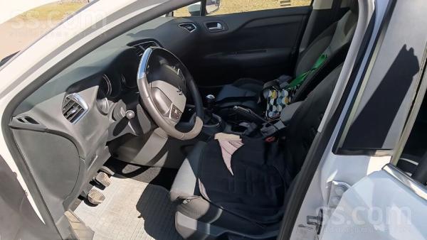 Balts Citroen C4 2014 Liepāja, ar dzinēja tilpumu 1.60 L un nobraukumu 265 tūkst. km par 3555 €, foto 7 vietnē AUTOMOTO.COM.LV