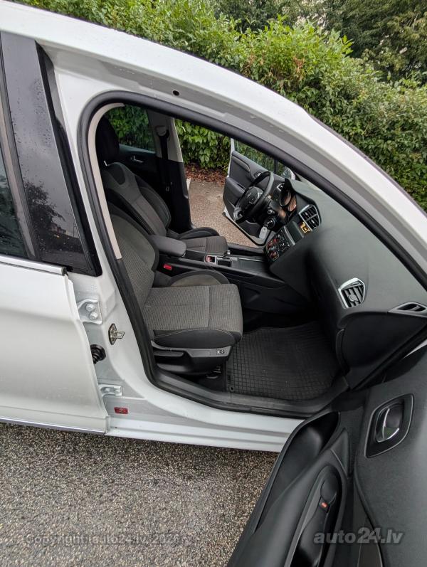 Balts Citroen C4 2014 Tallina, ar dzinēja tilpumu 1.60 L un nobraukumu 219 tūkst. km par 4490 €, foto 9 vietnē AUTOMOTO.COM.LV
