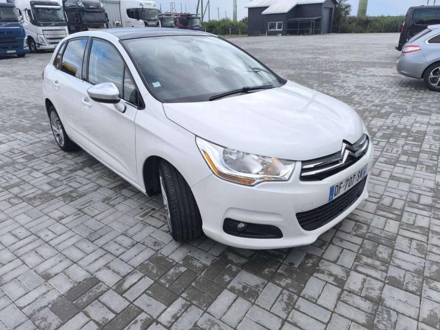 White Citroen C4 2014 in Taurage, with an engine capacity of 1.20 L and mileage of 122 thousand km for 3700 €, photo 4 on AUTOMOTO.COM.LV