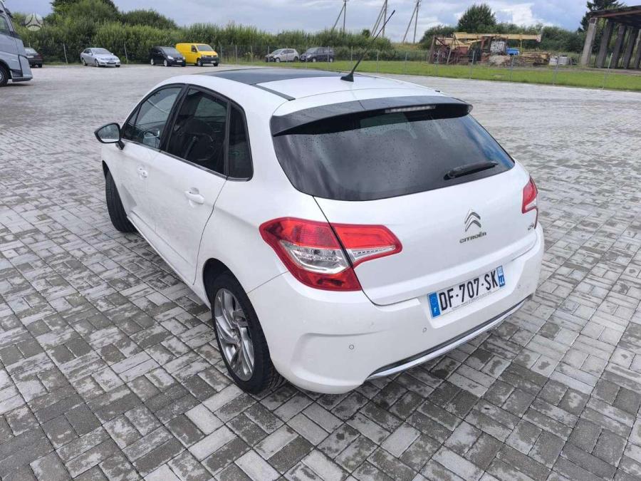 White Citroen C4 2014 in Taurage, with an engine capacity of 1.20 L and mileage of 122 thousand km for 3700 €, photo 6 on AUTOMOTO.COM.LV