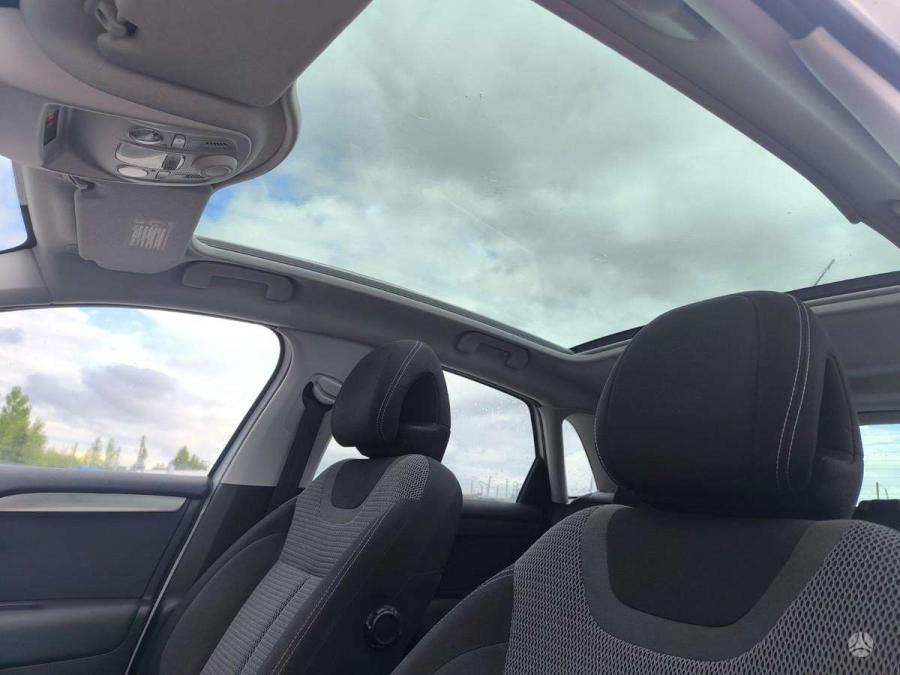 White Citroen C4 2014 in Taurage, with an engine capacity of 1.20 L and mileage of 122 thousand km for 3700 €, photo 12 on AUTOMOTO.COM.LV