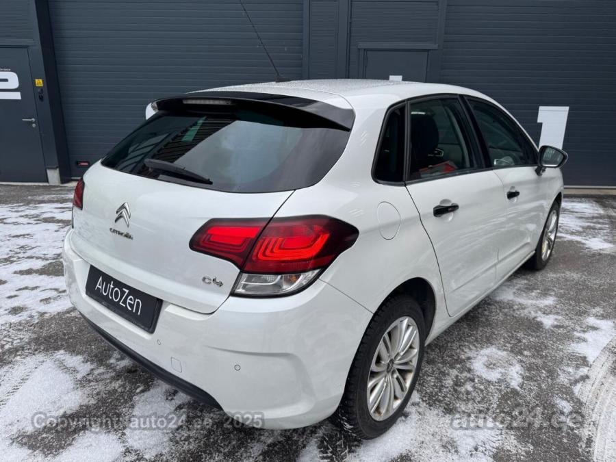 Balts Citroen C4 2015 Tallina, ar dzinēja tilpumu 1.20 L un nobraukumu 172 tūkst. km par 4995 €, foto 4 vietnē AUTOMOTO.COM.LV
