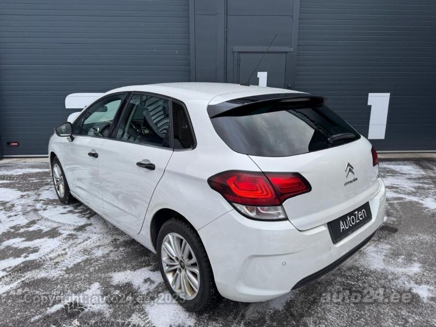 Balts Citroen C4 2015 Tallina, ar dzinēja tilpumu 1.20 L un nobraukumu 172 tūkst. km par 4995 €, foto 5 vietnē AUTOMOTO.COM.LV