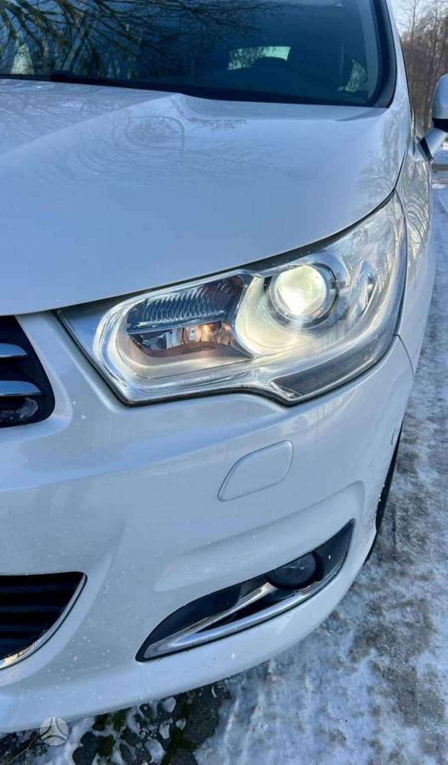 White Citroen C4 2015 in Taurage, with an engine capacity of 1.20 L and mileage of 150 thousand km for 5400 €, photo 18 on AUTOMOTO.COM.LV