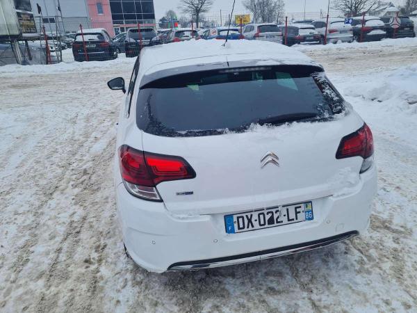 Balts Citroen C4 2015 Tauragė, ar dzinēja tilpumu 1.56 L un nobraukumu 212 tūkst. km par 3850 €, foto 9 vietnē AUTOMOTO.COM.LV