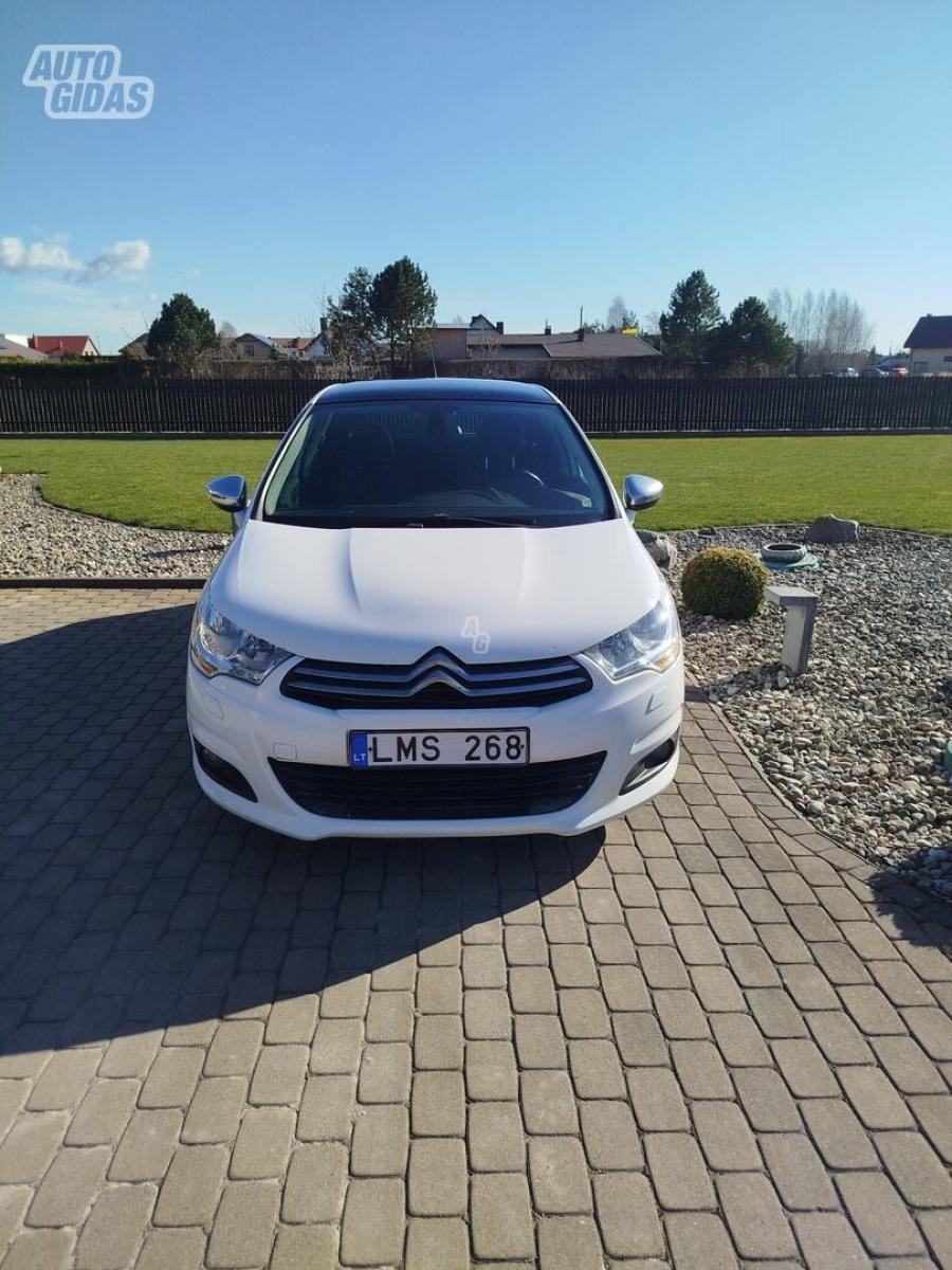 White Citroen C4 2015 in Klaipeda, with an engine capacity of 1.20 L and mileage of 247 thousand km for 2500 €, photo 1 on AUTOMOTO.COM.LV