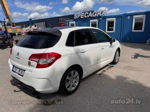 Balts Citroen C4 2015 Tallina, ar dzinēja tilpumu 1.60 L un nobraukumu 369 tūkst. km par 3100 €, foto 5 vietnē AUTOMOTO.COM.LV