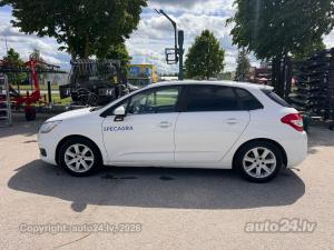 Balts Citroen C4 2015 Tallina, ar dzinēja tilpumu 1.60 L un nobraukumu 369 tūkst. km par 3100 €, foto 7 vietnē AUTOMOTO.COM.LV