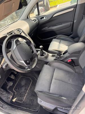 Balts Citroen C4 2015 Tallina, ar dzinēja tilpumu 1.60 L un nobraukumu 369 tūkst. km par 3100 €, foto 8 vietnē AUTOMOTO.COM.LV