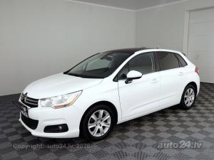 White Citroen C4 2015 in Tallinn, with an engine capacity of 1.60 L and mileage of 369 thousand km for 2199 €, photo 3 on AUTOMOTO.COM.LV