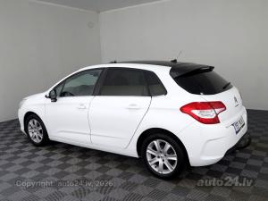 White Citroen C4 2015 in Tallinn, with an engine capacity of 1.60 L and mileage of 369 thousand km for 2199 €, photo 5 on AUTOMOTO.COM.LV