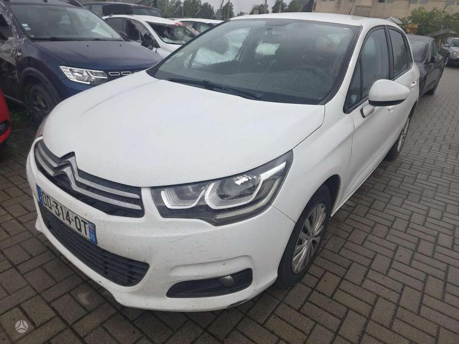 Balts Citroen C4 2015 Tauragė, ar dzinēja tilpumu 1.56 L un nobraukumu 320 tūkst. km par 2700 €, foto 1 vietnē AUTOMOTO.COM.LV