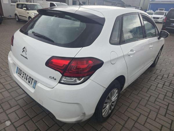 White Citroen C4 2015 in Taurage, with an engine capacity of 1.56 L and mileage of 320 thousand km for 2700 €, photo 5 on AUTOMOTO.COM.LV