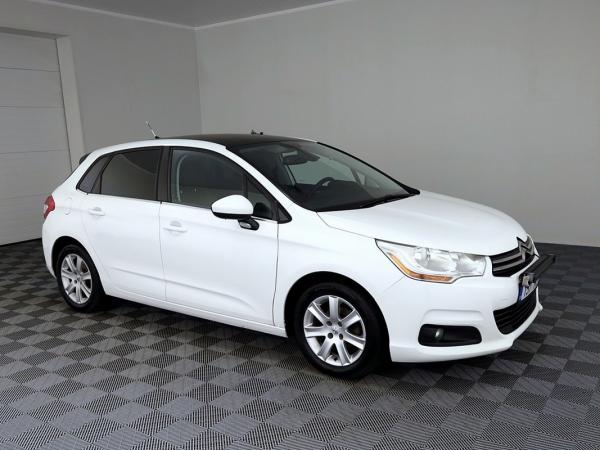 Balts Citroen C4 2015 Tallina, ar dzinēja tilpumu 1.60 L un nobraukumu 369 tūkst. km par 1999 €, foto 9 vietnē AUTOMOTO.COM.LV