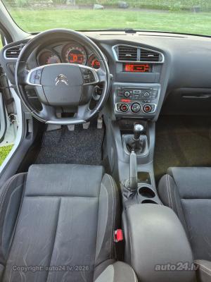 Белый Ситроен С4 2015 в Таллин, объемом двигателя 1.60 л и пробегом 189 тыс. км за 2550 €, фото 8 на AUTOMOTO.COM.LV