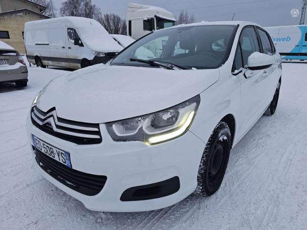 White Citroen C4 2016 in Taurage, with an engine capacity of 1.56 L and mileage of 231 thousand km for 2700 €, photo 2 on AUTOMOTO.COM.LV
