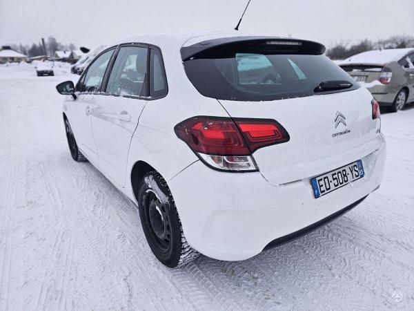 White Citroen C4 2016 in Taurage, with an engine capacity of 1.56 L and mileage of 231 thousand km for 2700 €, photo 5 on AUTOMOTO.COM.LV
