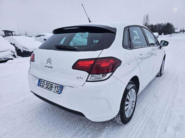 White Citroen C4 2016 in Taurage, with an engine capacity of 1.56 L and mileage of 231 thousand km for 2700 €, photo 6 on AUTOMOTO.COM.LV