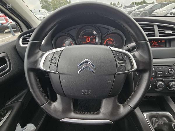 White Citroen C4 2016 in Taurage, with an engine capacity of 1.56 L and mileage of 231 thousand km for 2700 €, photo 11 on AUTOMOTO.COM.LV