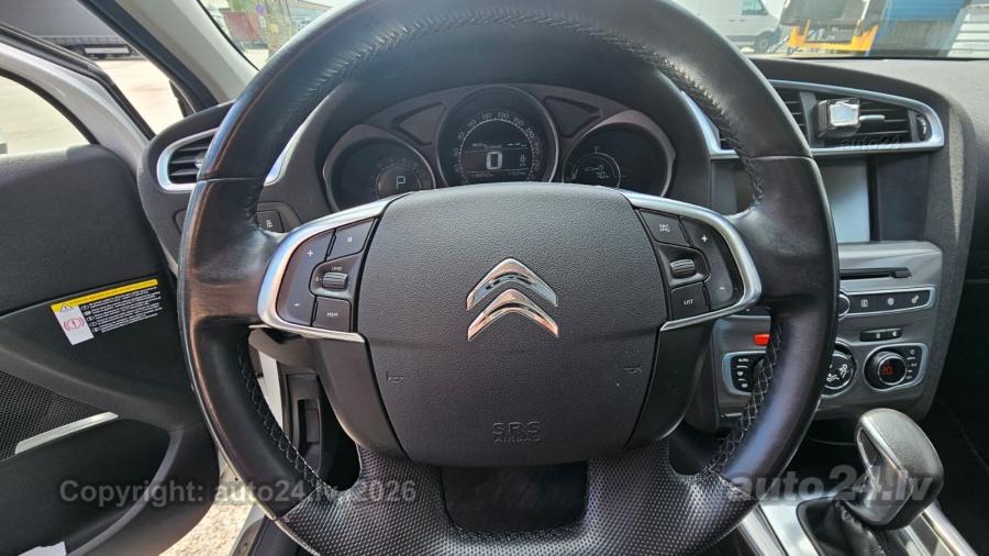 Balts Citroen C4 2016 Tallina, ar dzinēja tilpumu 1.20 L un nobraukumu 119 tūkst. km par 7000 €, foto 11 vietnē AUTOMOTO.COM.LV