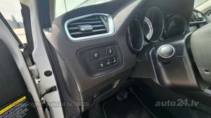 Balts Citroen C4 2016 Tallina, ar dzinēja tilpumu 1.20 L un nobraukumu 119 tūkst. km par 7000 €, foto 13 vietnē AUTOMOTO.COM.LV