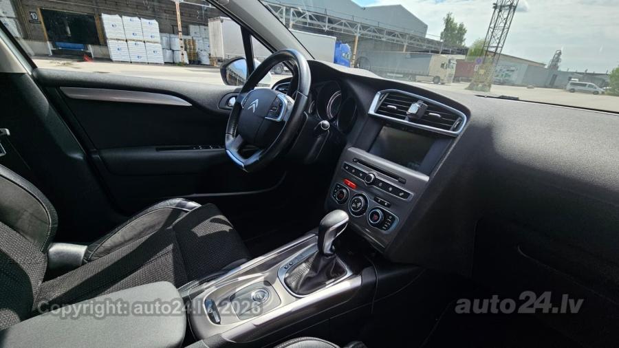 Balts Citroen C4 2016 Tallina, ar dzinēja tilpumu 1.20 L un nobraukumu 119 tūkst. km par 7000 €, foto 14 vietnē AUTOMOTO.COM.LV