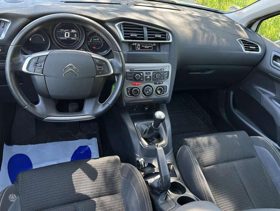 Balts Citroen C4 2016 Tauragė, ar dzinēja tilpumu 1.20 L un nobraukumu 165 tūkst. km par 3700 €, foto 9 vietnē AUTOMOTO.COM.LV